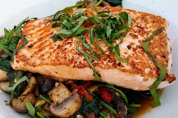 Casual Family Italian Restaurant | Home | Sutton's